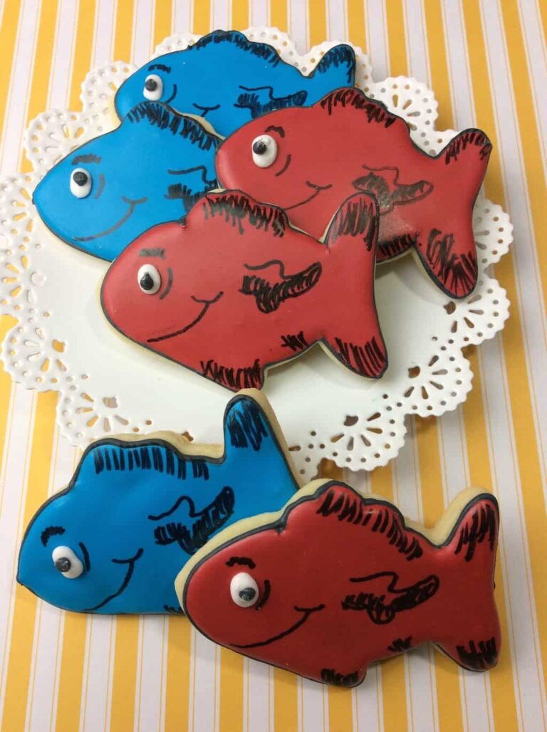 RED FISH BLUE FISH DR SEUSS COOKIE RECIPE - Dine Dream Discover