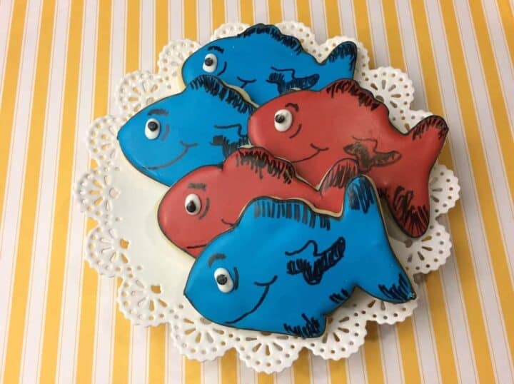 RED FISH BLUE FISH DR SEUSS COOKIE RECIPE - Dine Dream Discover