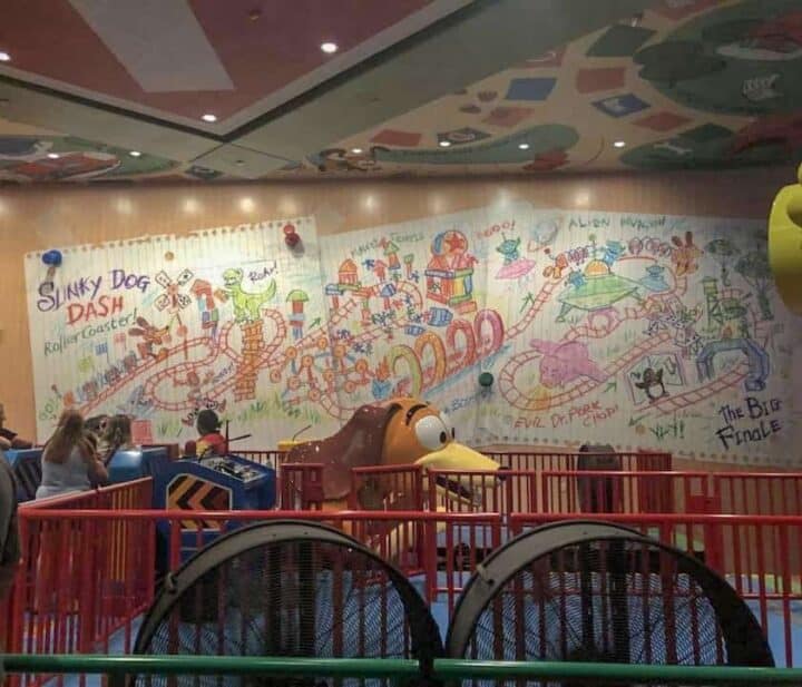 THE ULTIMATE GUIDE TO PARK HOPPING AT DISNEY - Dine Dream Discover