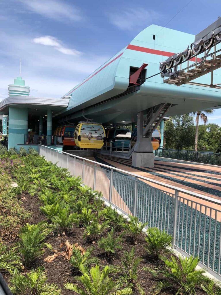 WALT DISNEY WORLD GONDOLAS - Dine Dream Discover