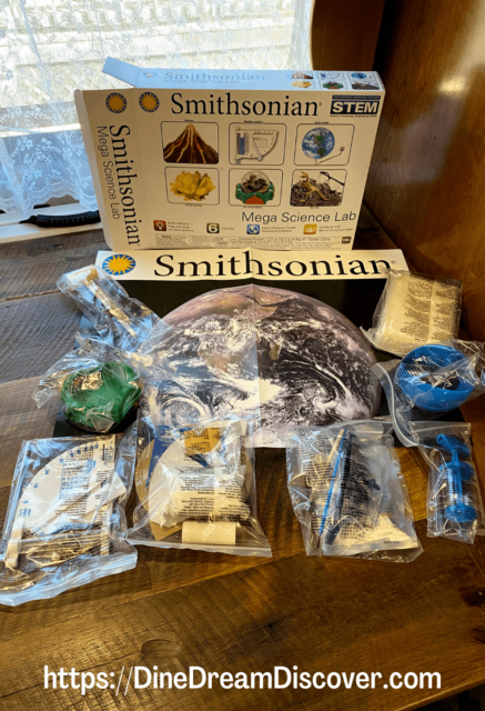 Smithsonian Mega Science Lab - Dine Dream Discover