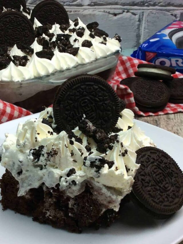 Crushed Oreo Chocolate Chip Cookies Recipe | Dine Dream Discover