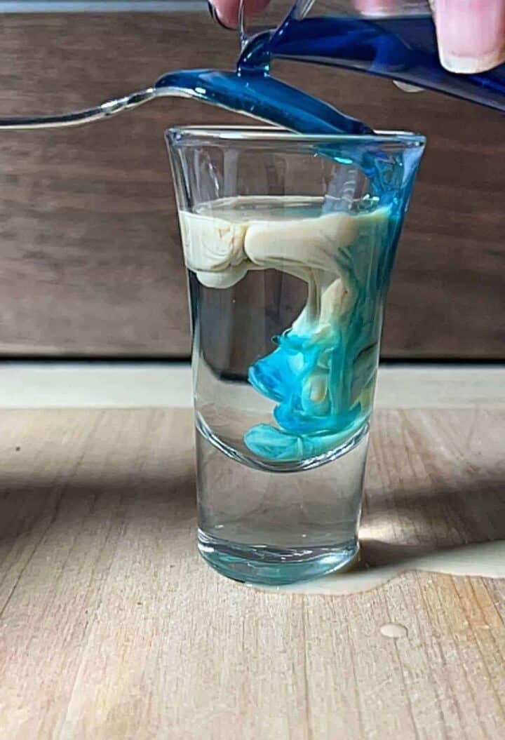 Alien Brain Hemorrhage Shot Recipe - Dine Dream Discover