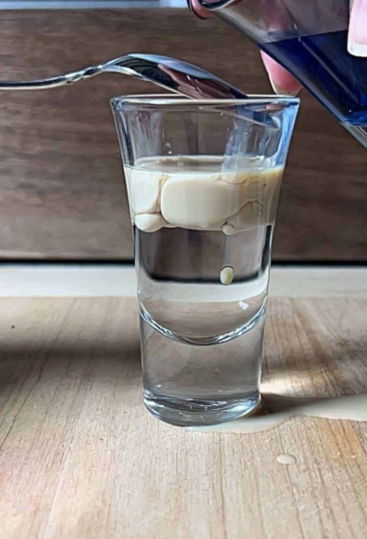 Alien Brain Hemorrhage Shot Recipe - Dine Dream Discover