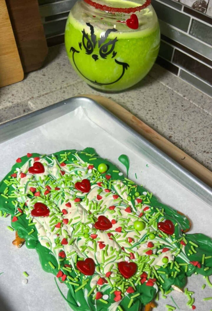 You're a Mean One Mr. Grinch Bark Recipe - Dine Dream Discover