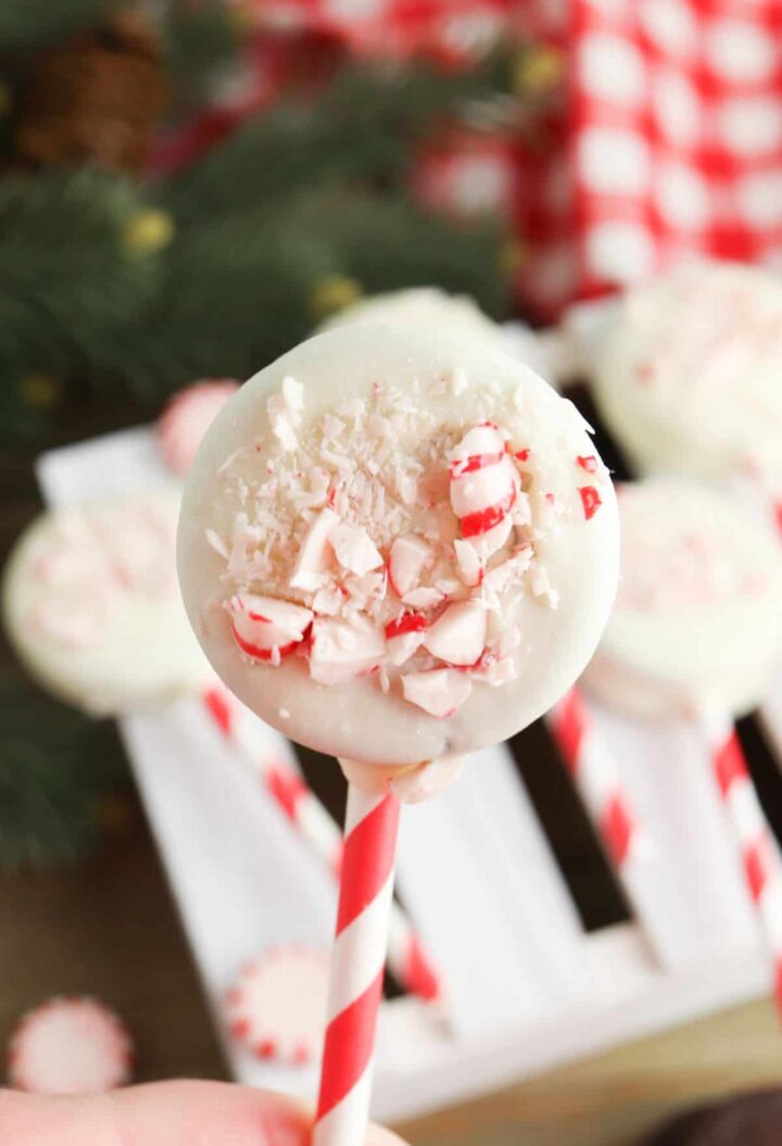 Peppermint Oreo Pops Recipe - Dine Dream Discover