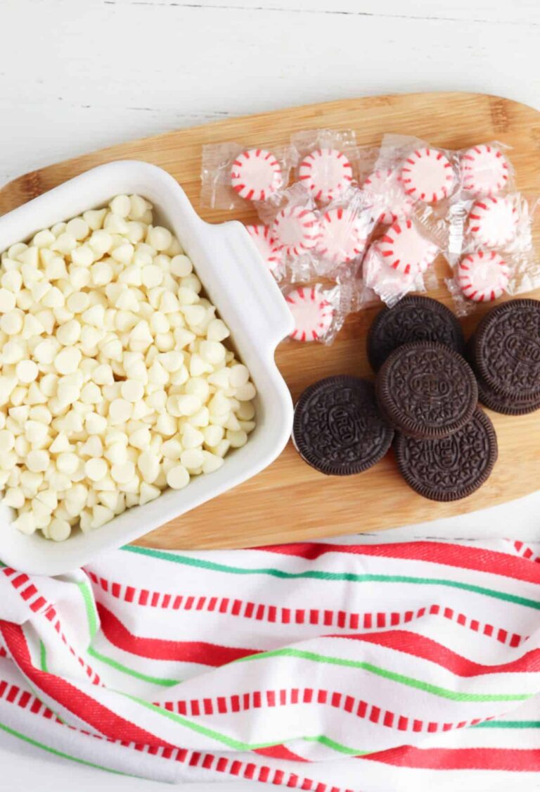 Peppermint Oreo Pops Recipe - Dine Dream Discover
