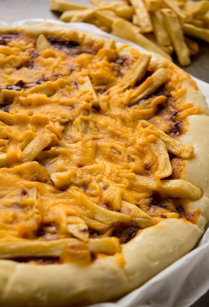 Chili Cheese French Fries Pizza Recipe - Dine Dream Discover